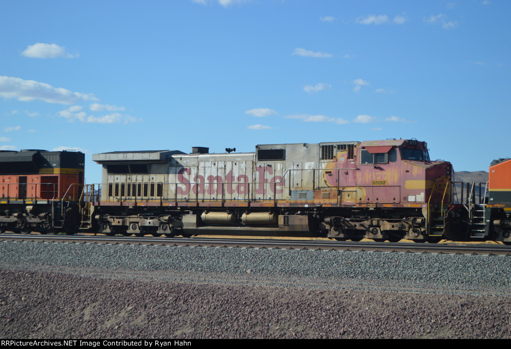 Ex Santa Fe 677 Mid Train DPU Coming into Barstow
